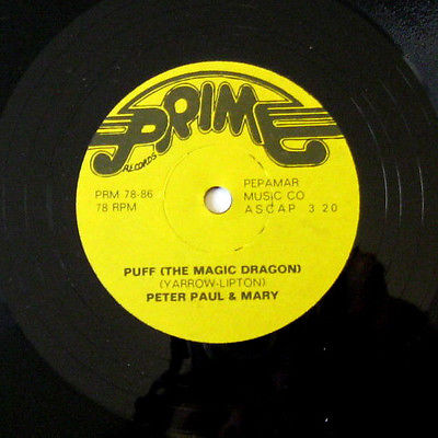 popsike.com - SNOOPY vs THE RED BARON & PUFF THE MAGIC DRAGON 78rpm ...