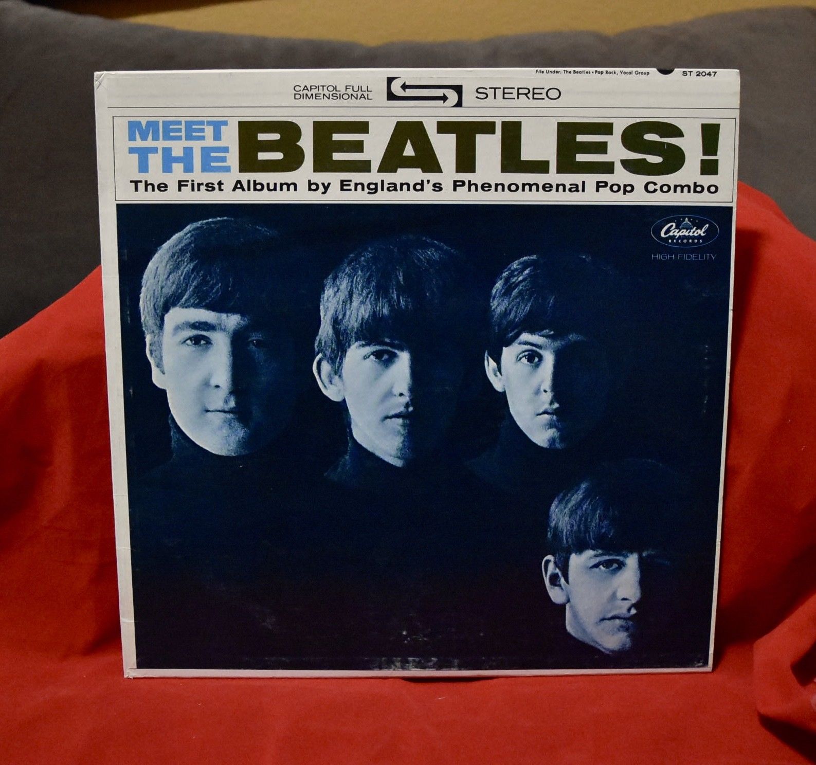 popsike.com - BEATLES VERY RARE LP MEET THE BEATLES 1964 USA PRESS ...