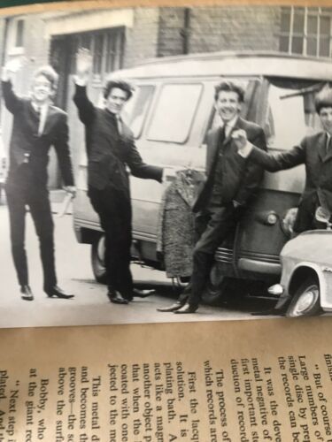 popsike.com - The Hollies Tell You How To Run A Beat Group Book ...