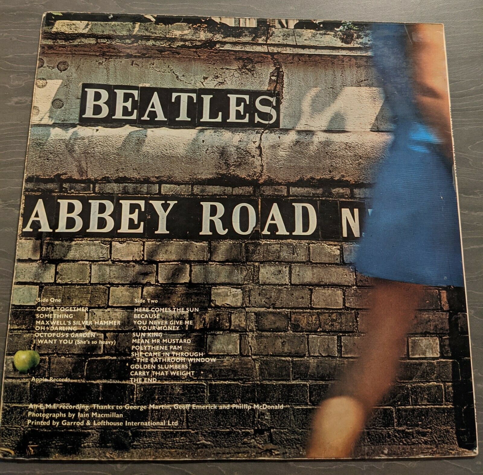 popsike.com - THE BEATLES - ABBEY ROAD LP 1969 - 1st PRESS MISALIGNED ...