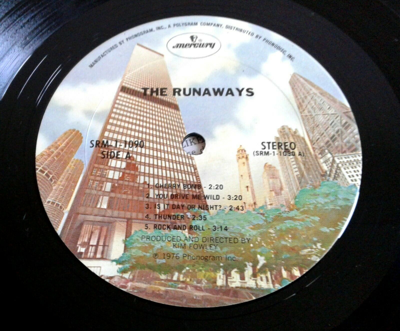 popsike.com - THE RUNAWAYS Rare Original 1976 US Debut LP `G/fold ...