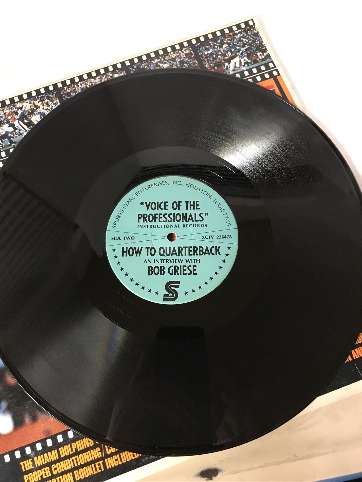 popsike.com - BOB GRIESE: HOW TO QUARTERBACK & PAUL: WARFIELD HOW TO ...