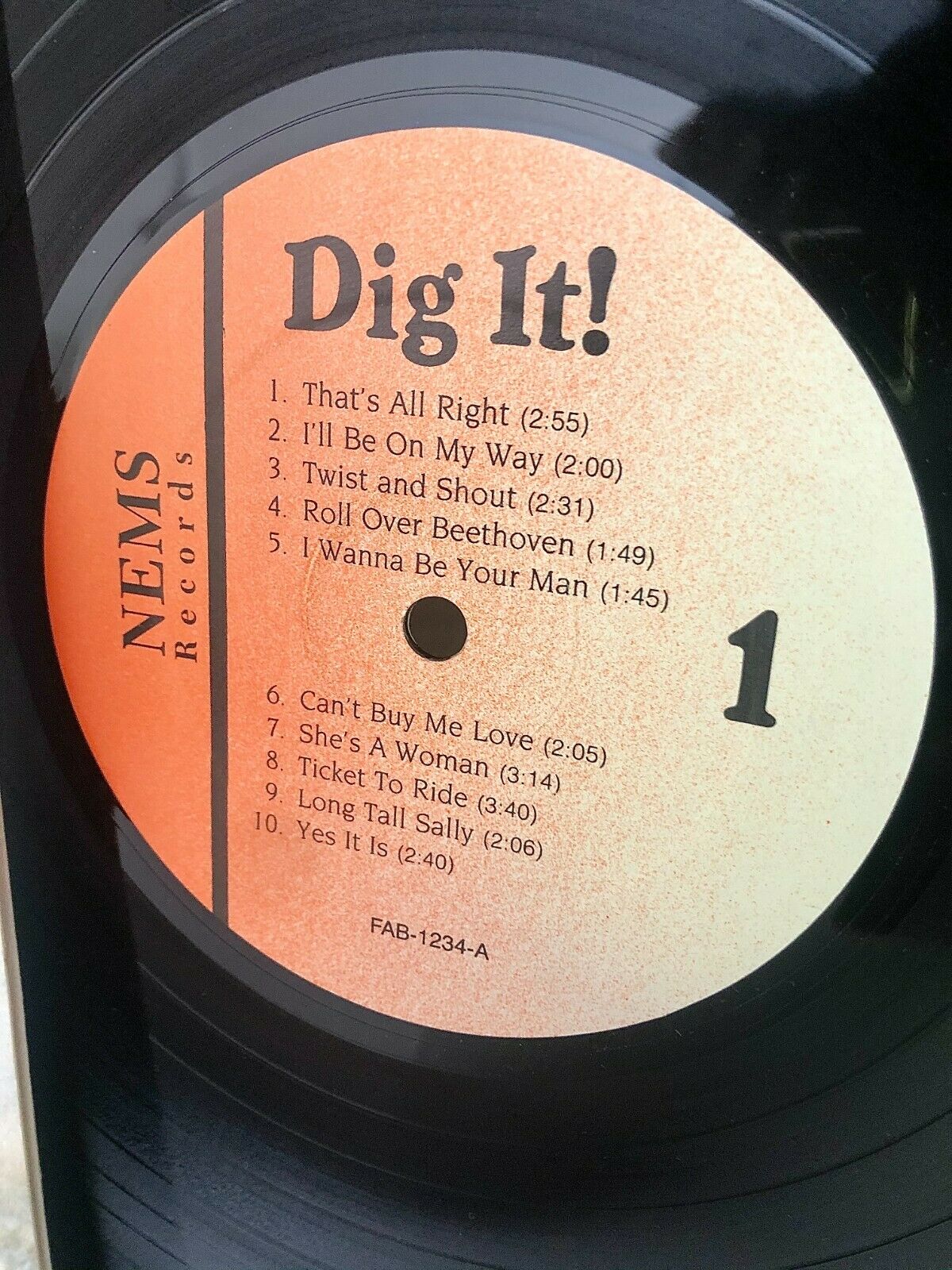 popsike.com - THE BEATLES - Dig It 18 Unreleased Tracks. Rare 1987 US ...