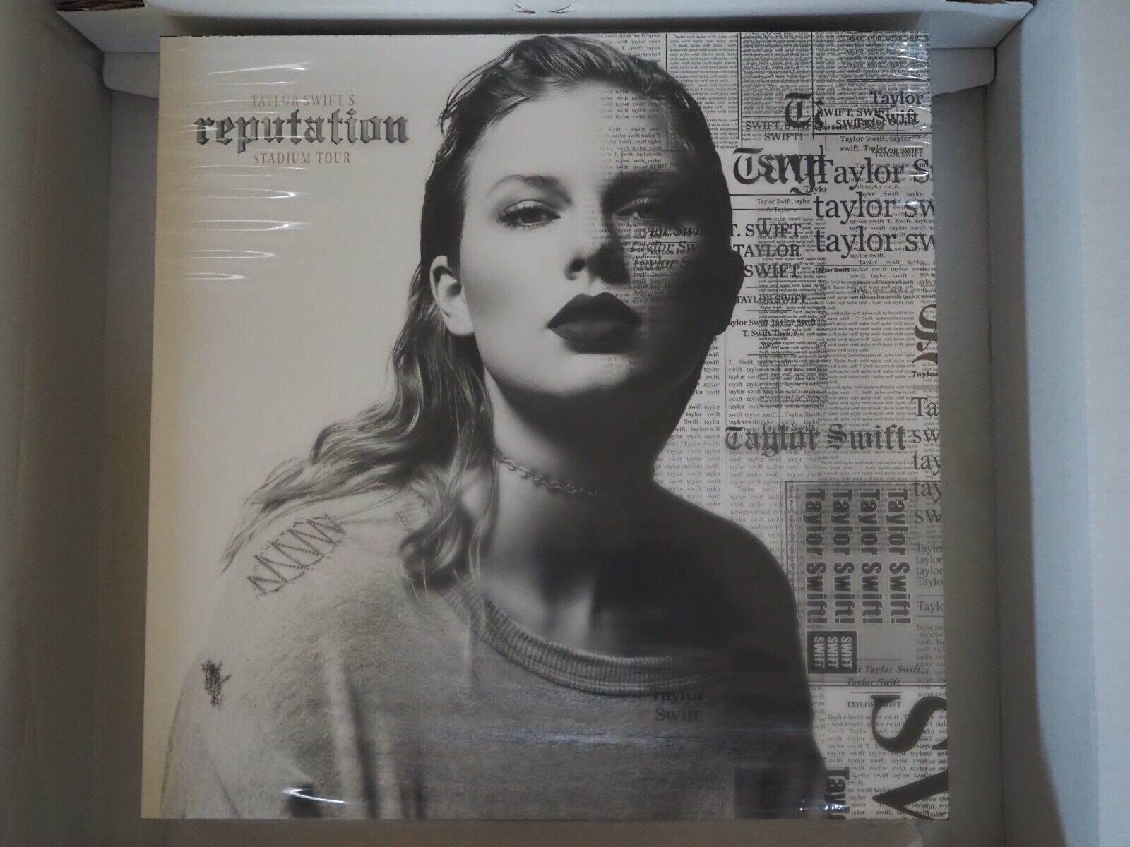 popsike.com - Taylor Swift REPUTATION SIGNED STADIUM TOUR VIP BOX ...