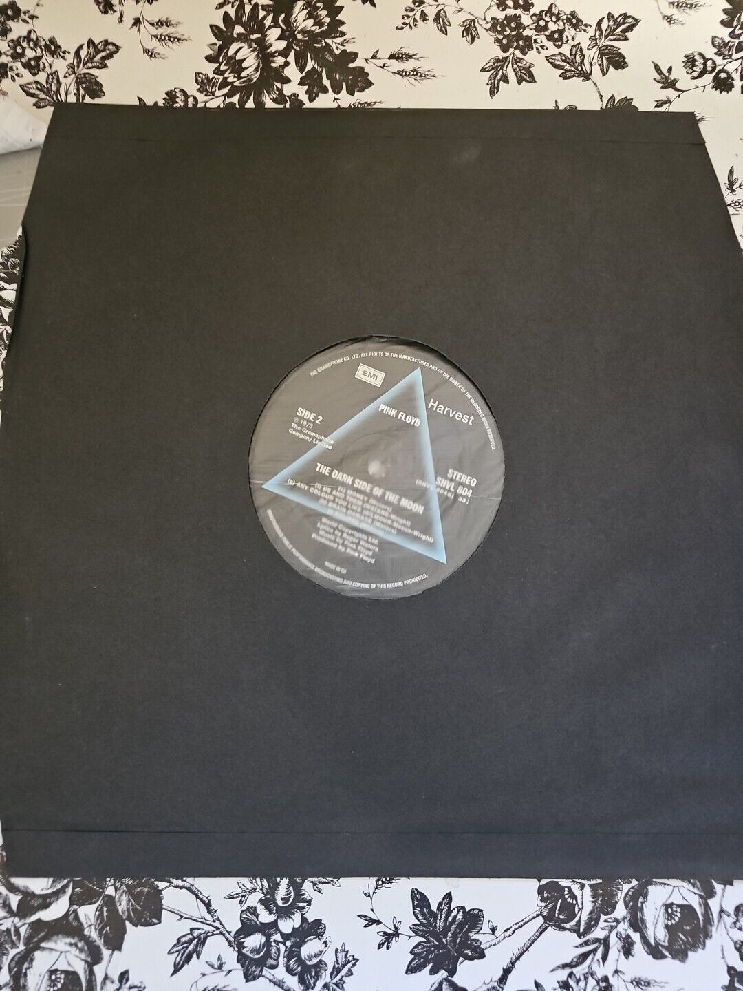 popsike.com - PINK FLOYD Dark Side Of The Moon LP on Harvest 30th ...